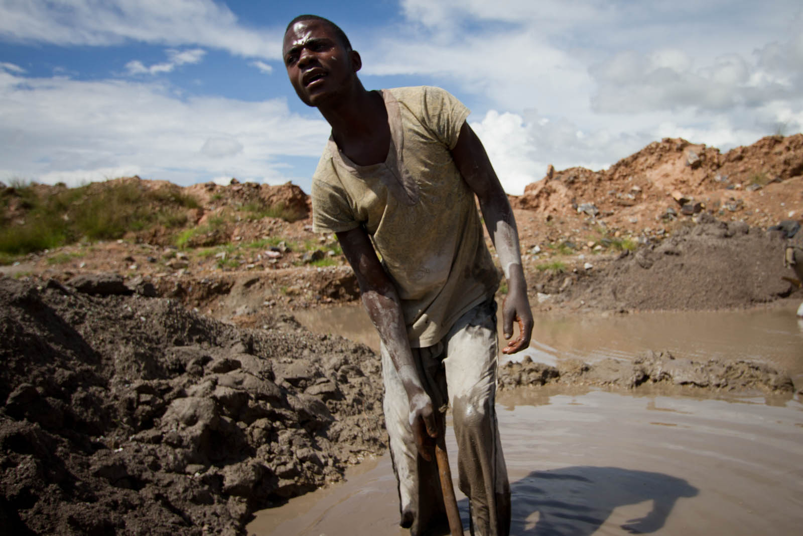 Congo s Subsistence Miners Dig For Their Livelihoods Pulitzer Center Congo s Subsistence Miners Dig For Their Livelihoods Pulitzer Center