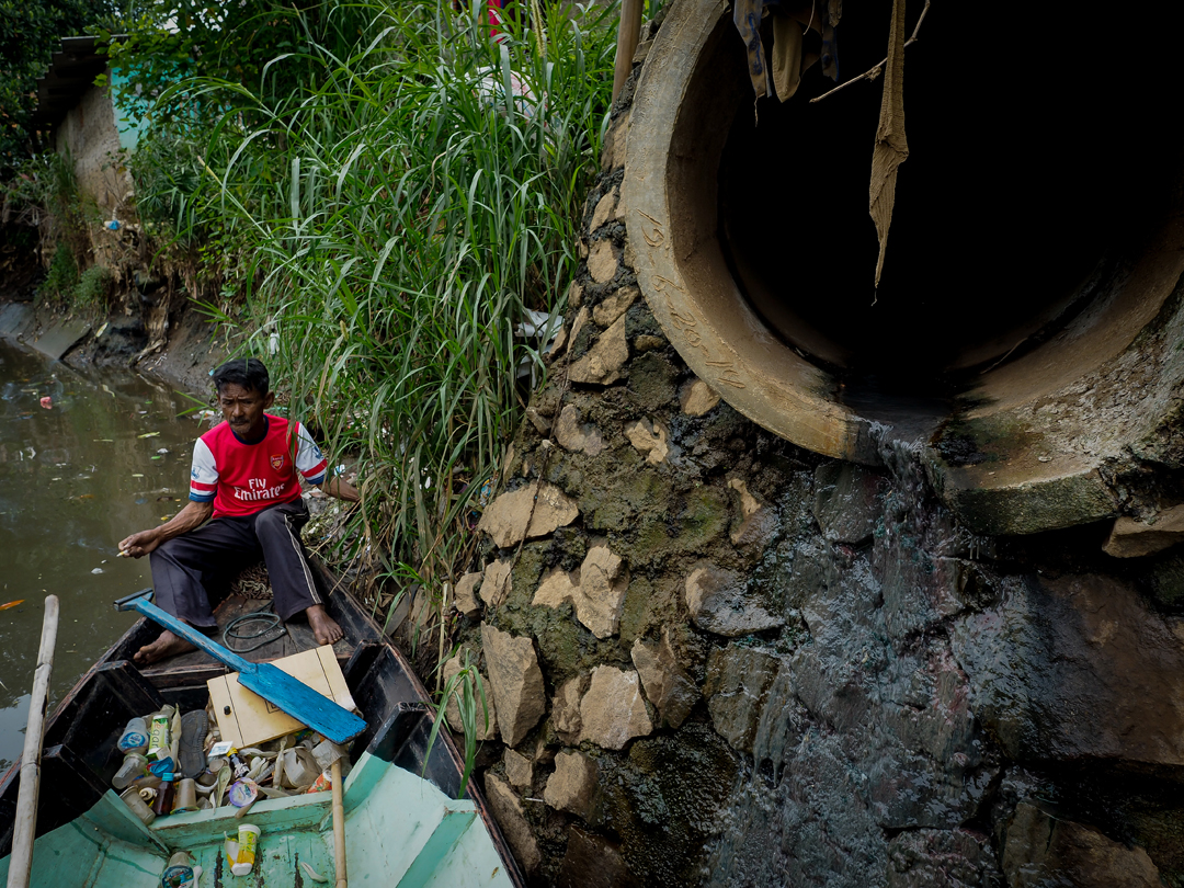 Indonesia: Death of the Citarum River | Pulitzer Center