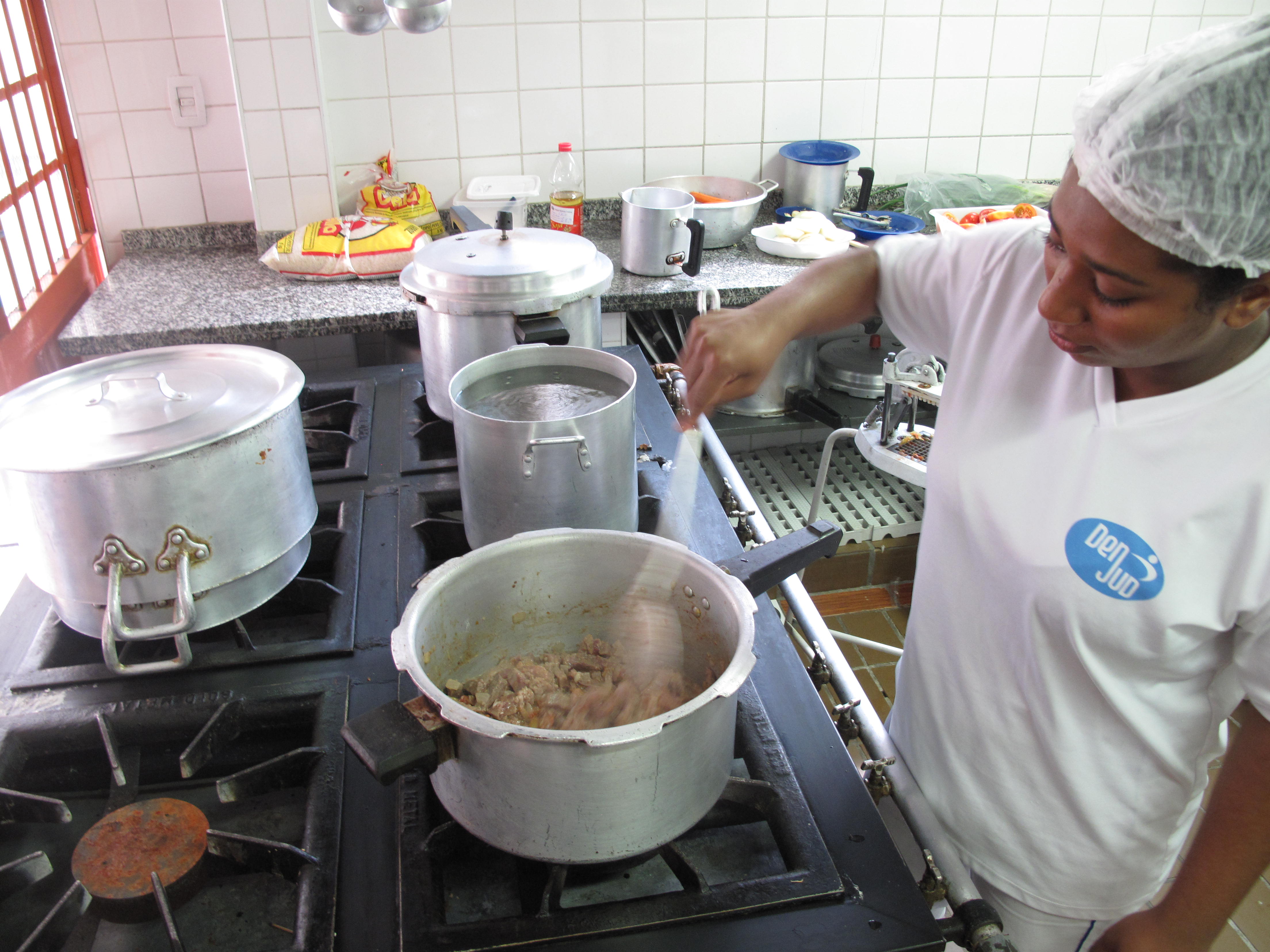 School Lunches in Brazil: From Local Farms to Children’s Plates ...