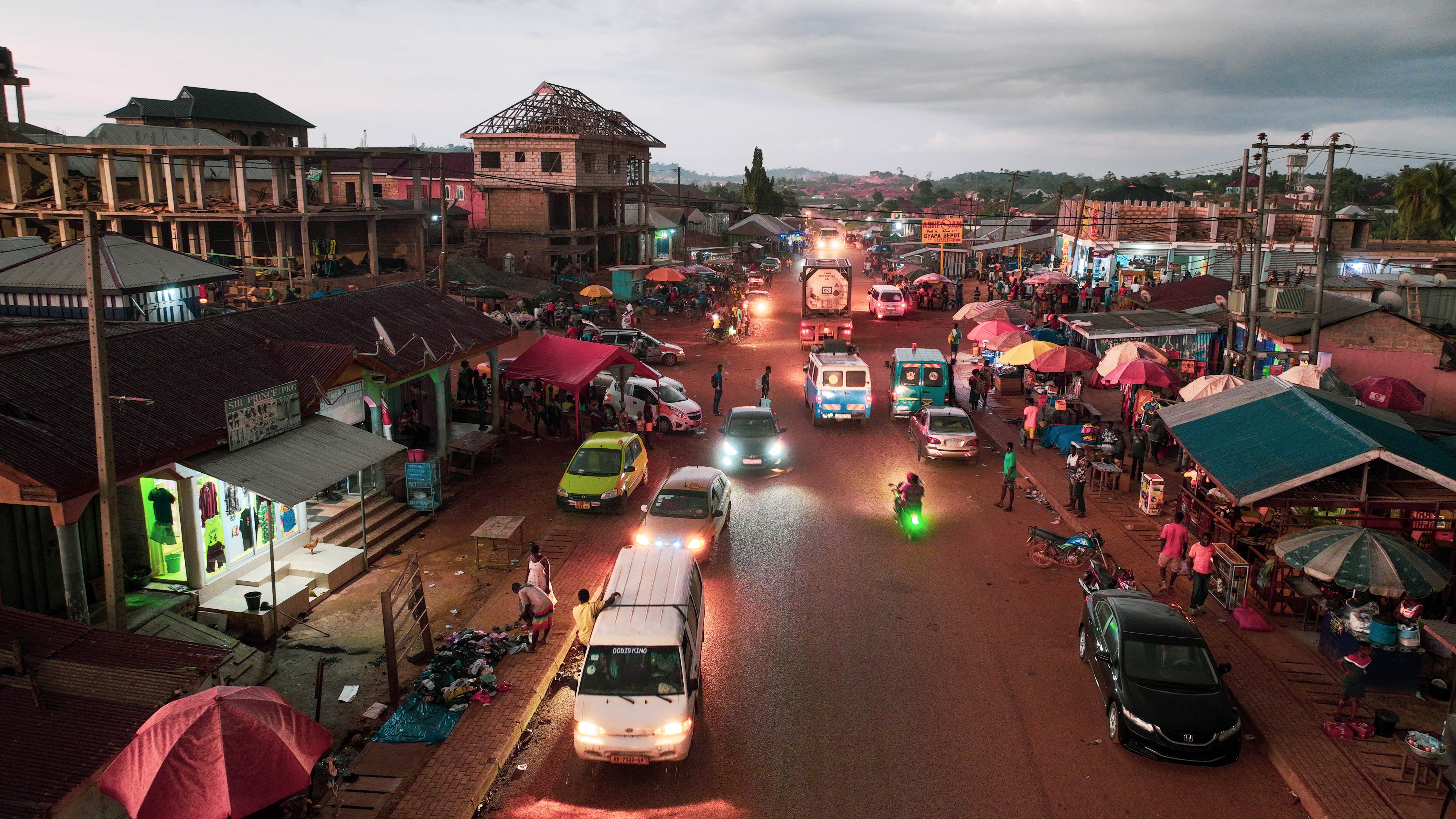 The Ghanaian Dream in Wassa Akropong | Pulitzer Center