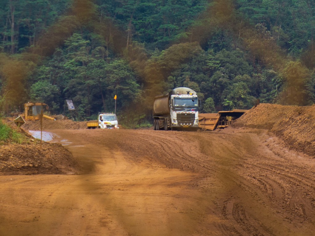 Alur | Pulitzer Center