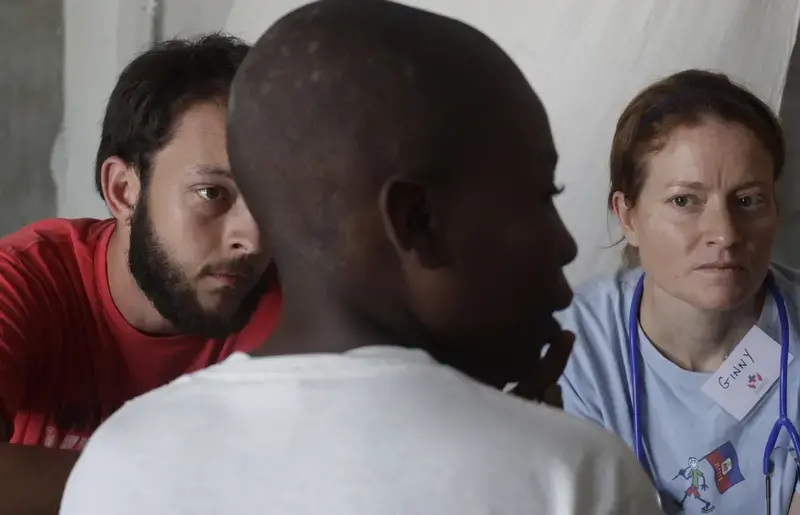 A Steady Hand for Haiti: Clinic in Action | Pulitzer Center