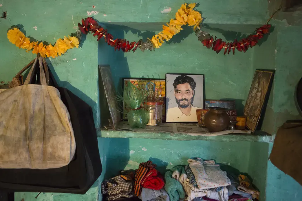 India: The Weight of the World on Her Shoulders | Pulitzer Center