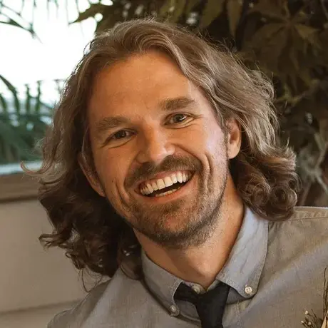 Josh Voorhees | Pulitzer Center