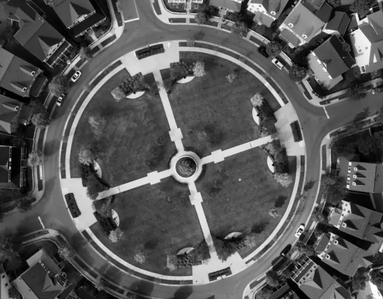 Tomas van Houtryve's 'A Sky Full of Cameras' Wins White House News Photographers Association ...