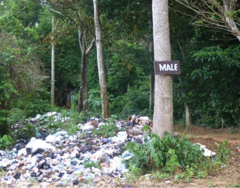 Ghana: Religion, State and Waste | Pulitzer Center