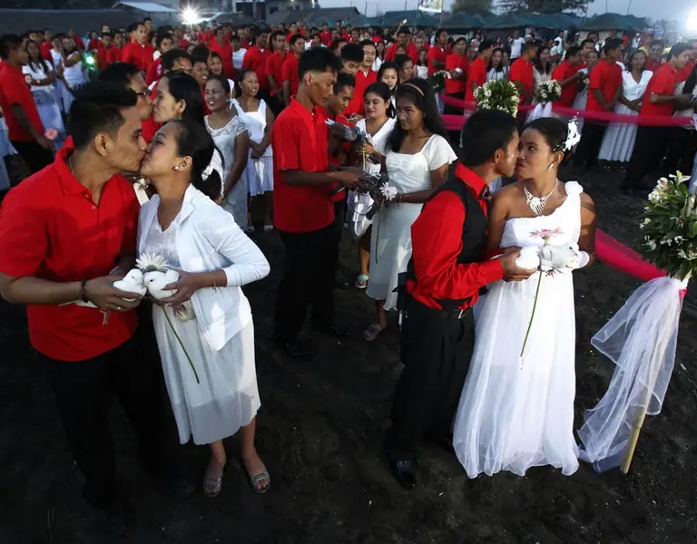 World’s Last Legal Ban on Divorce Doesn’t Keep Philippines Couples ...