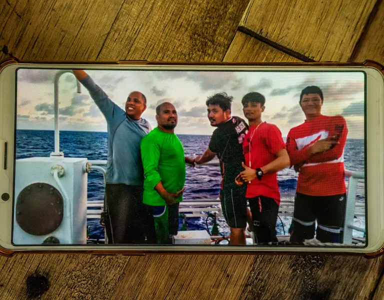 Ocean Lockdown: Filipino Seafarers Face Perils, Death at Sea | Pulitzer ...