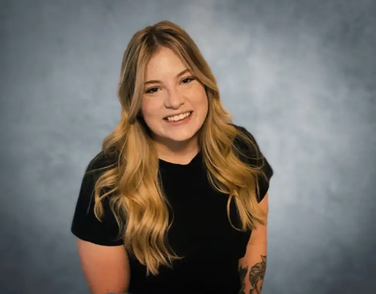 Chloe Hebert | Pulitzer Center