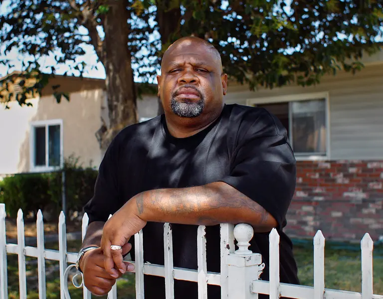 Facing Life | Pulitzer Center