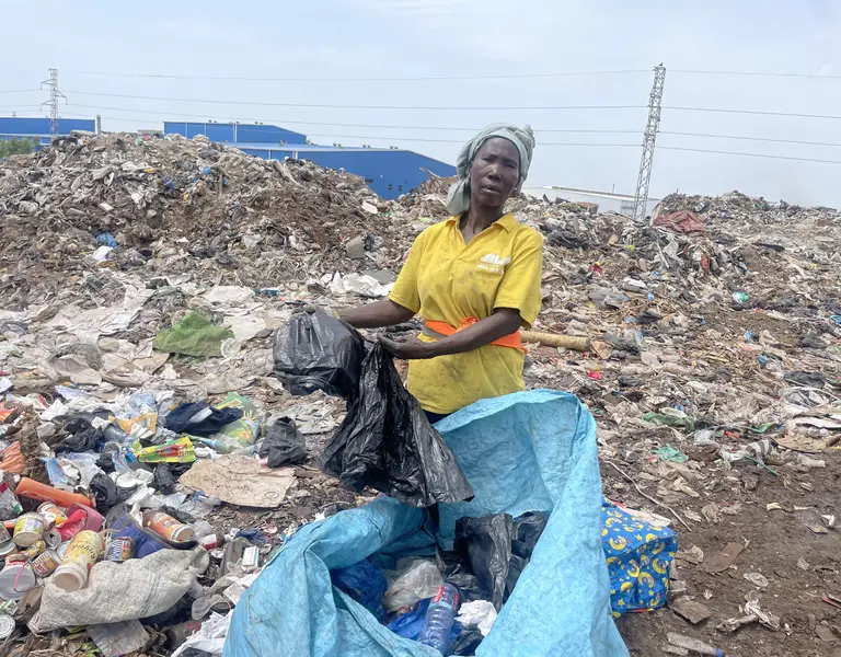 Waste Pickers in Ghana Face Huge Health Risks | Pulitzer Center