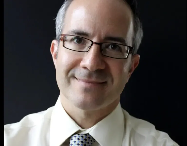 Corey S. Powell | Pulitzer Center