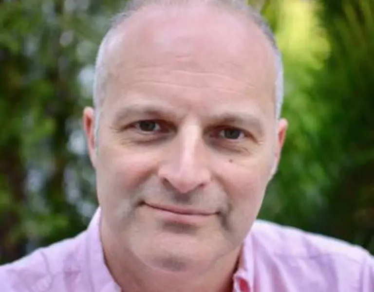 Chris Burrell | Pulitzer Center