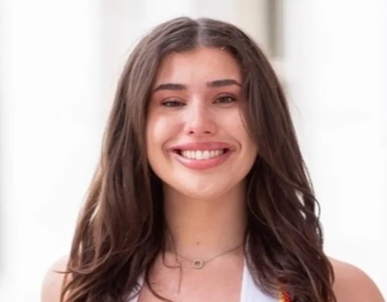 Rachel Hale | Pulitzer Center