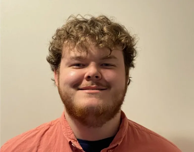 Ethan Holder | Pulitzer Center