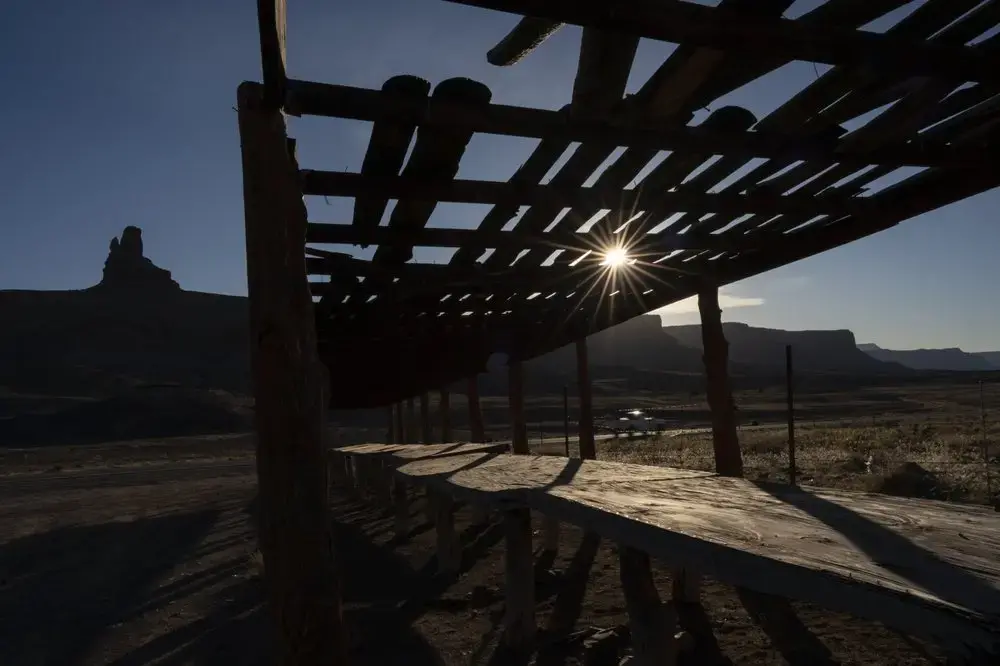 'The Grief Is so Unbearable': Virus Takes Toll on Navajo | Pulitzer Center