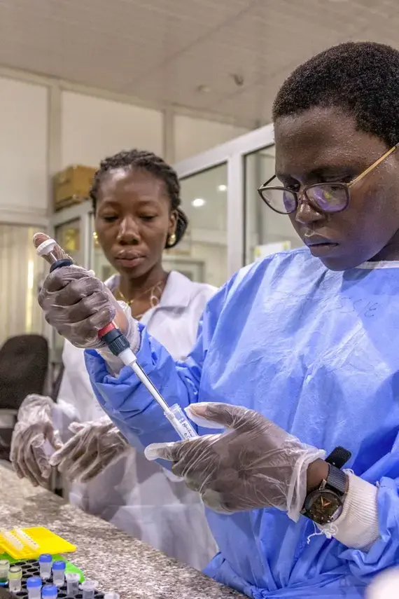 Decolonizing Research in Africa | Pulitzer Center