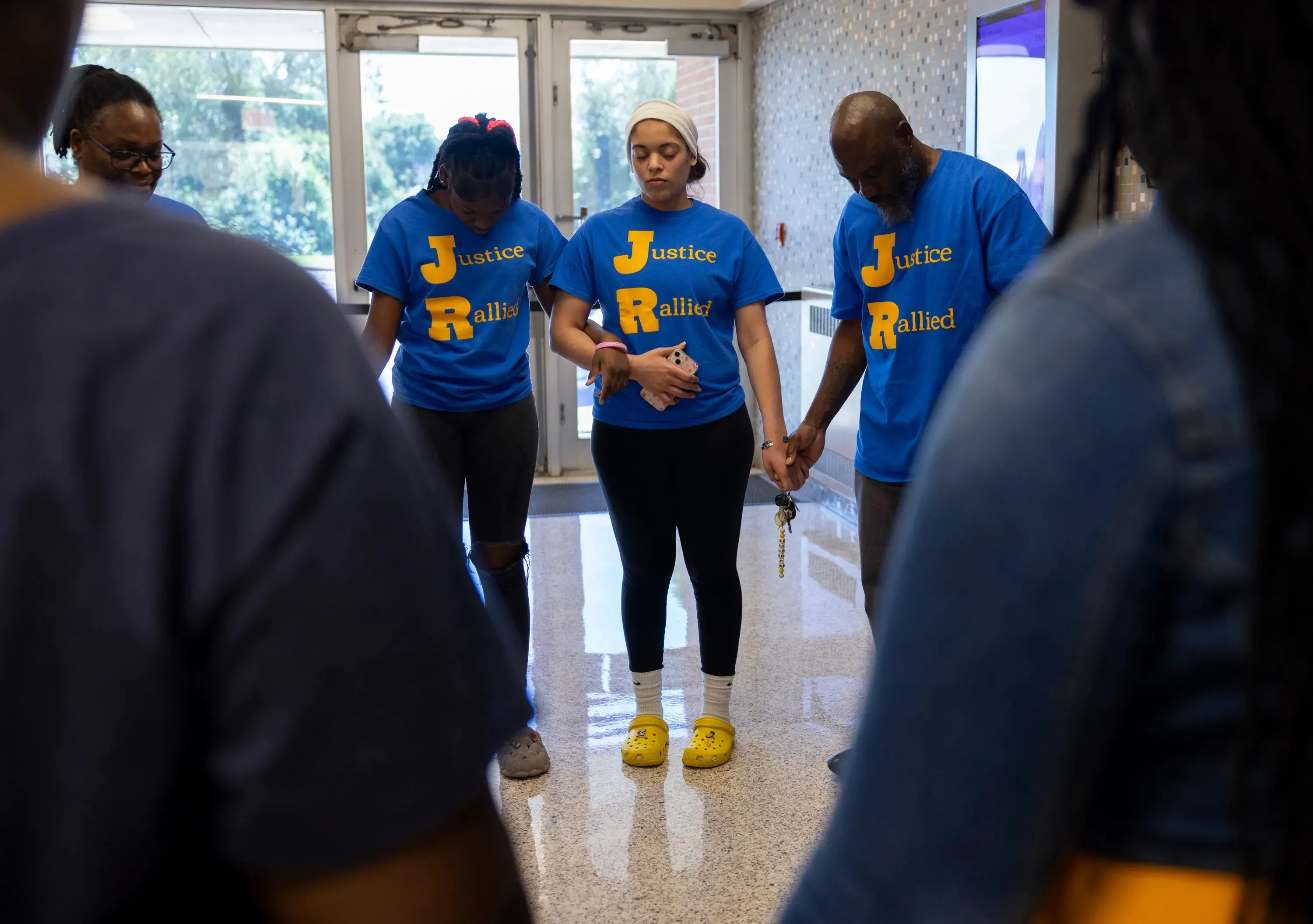 Illinois Banned Life Sentences for Young Offenders—but Not for Those ...