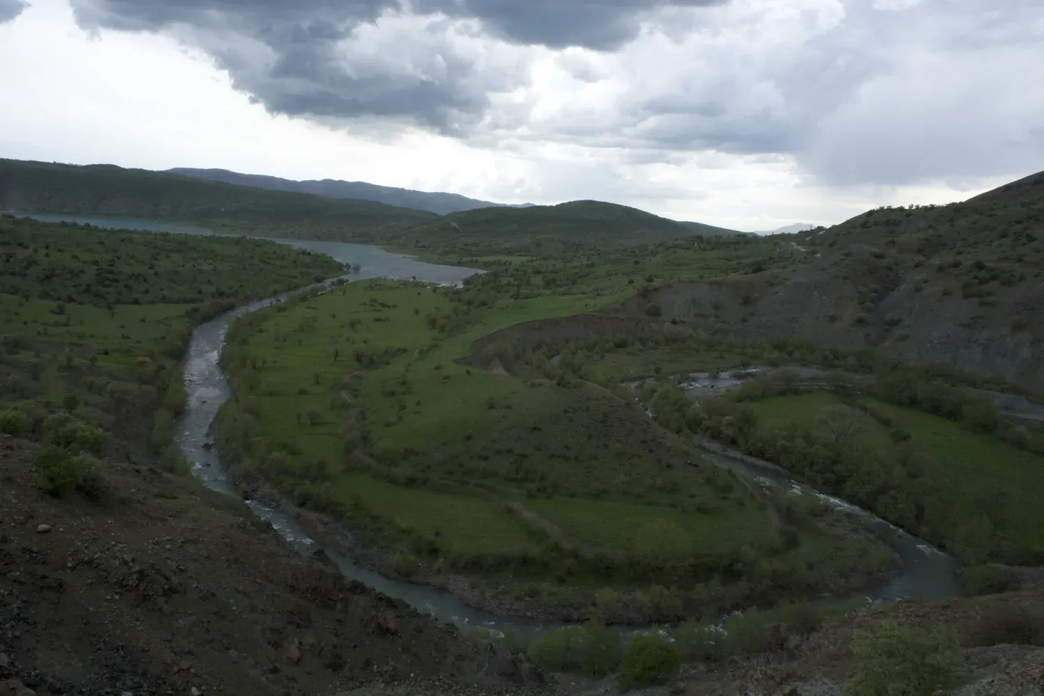 A Kurdish Photographer Records the Brutal Transformation of the Rivers ...